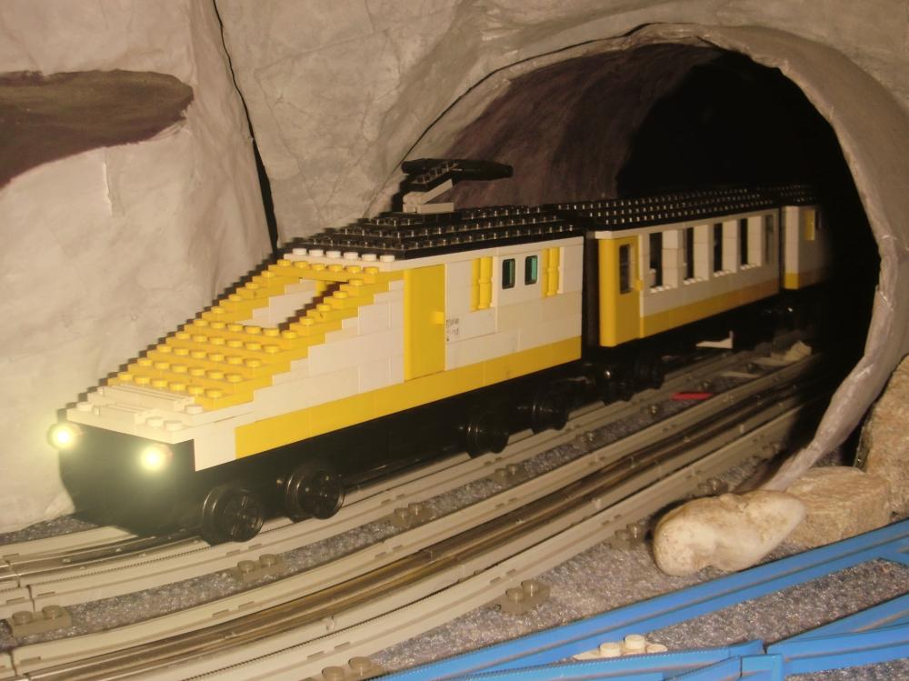 Die Schweizer LEGO® bahn 12V Seite