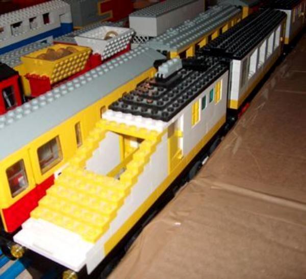 Die Schweizer LEGO® bahn 12V Seite